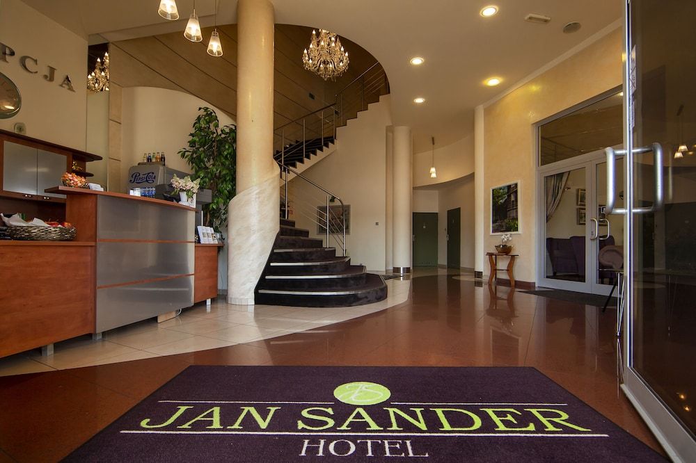 Jan Sander Hotel in Rąbień - Aanbiedingen Hotel Specials